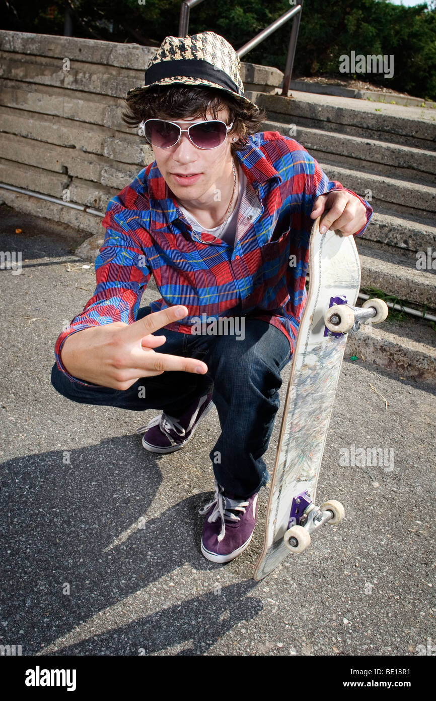 Man Holding Peace Sign High Resolution Stock Photography and Images - Alamy