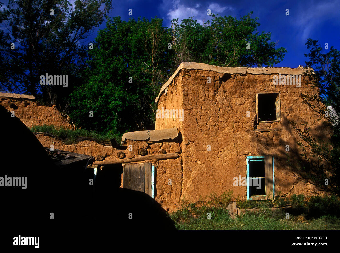 adobe building, abandoned building, adobe structure, Taos, Taos County ...