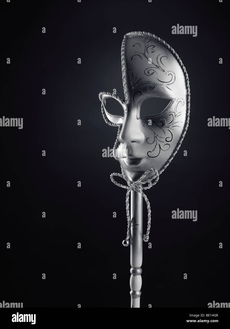 Theater mask half half hi-res stock photography and images - Alamy