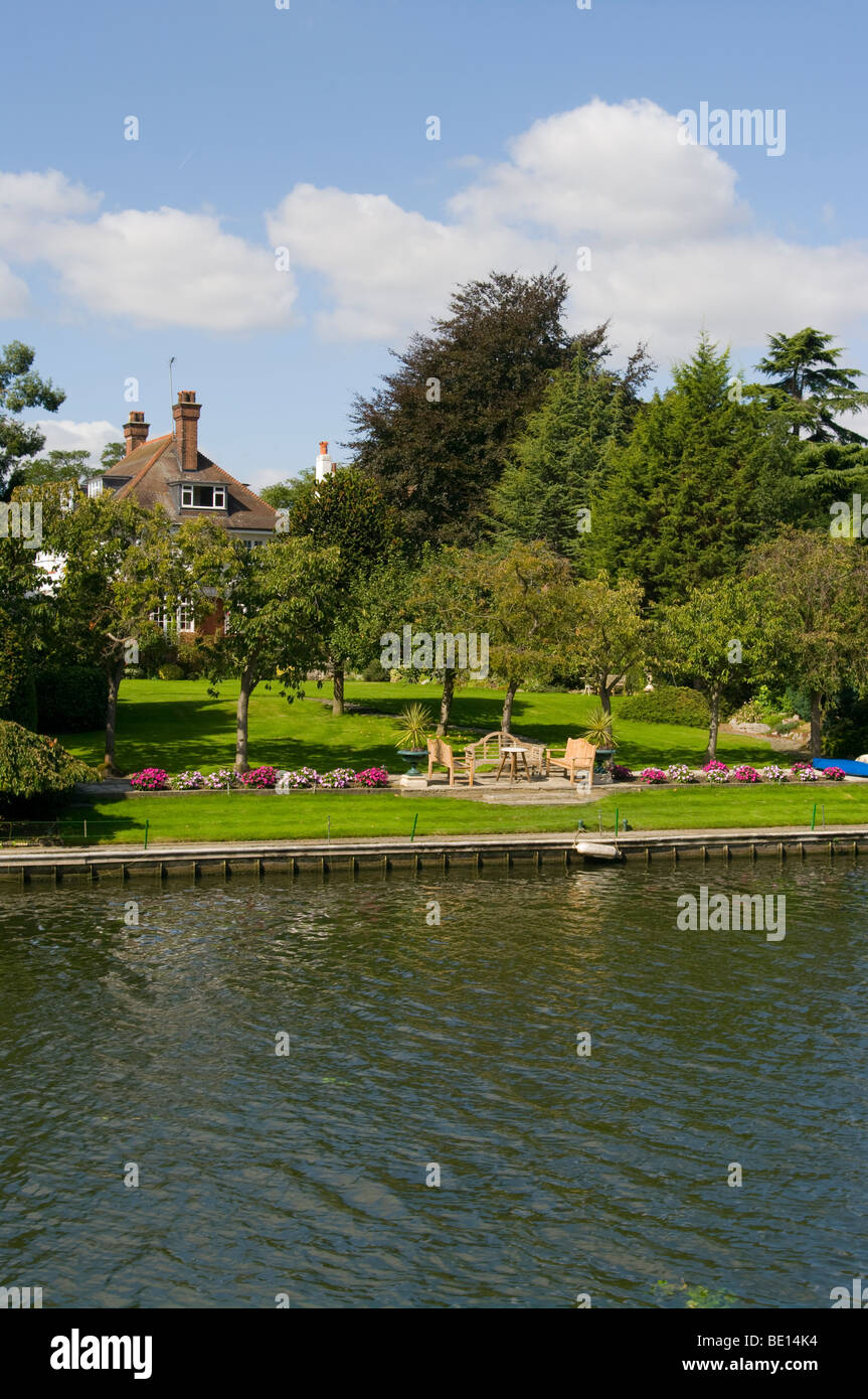 Large Riverside House On The River Thames Teddington Middlesex England ...