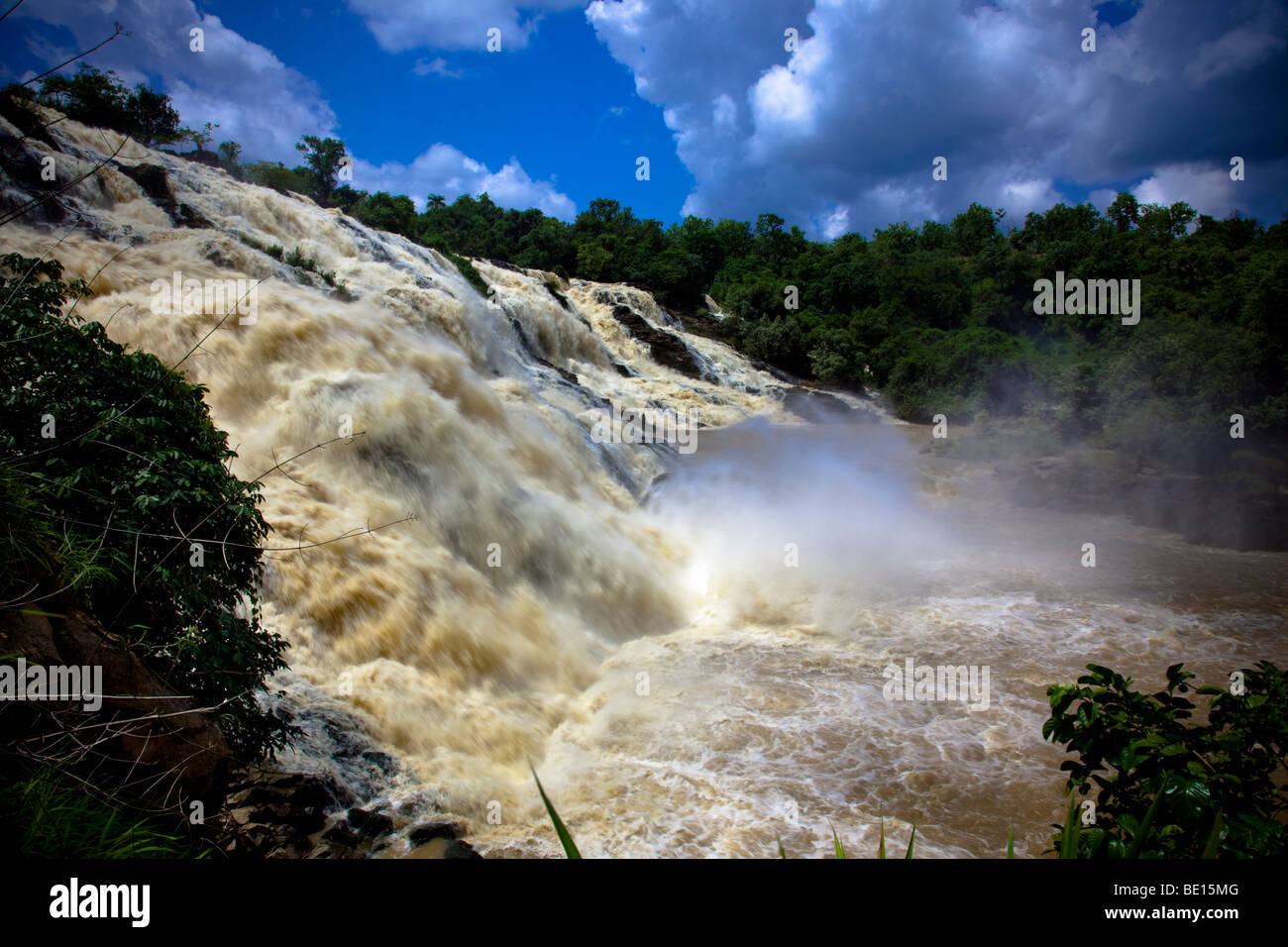 The impressive Gurara Falls, on the Gurara River in Nigeria's Niger ...
