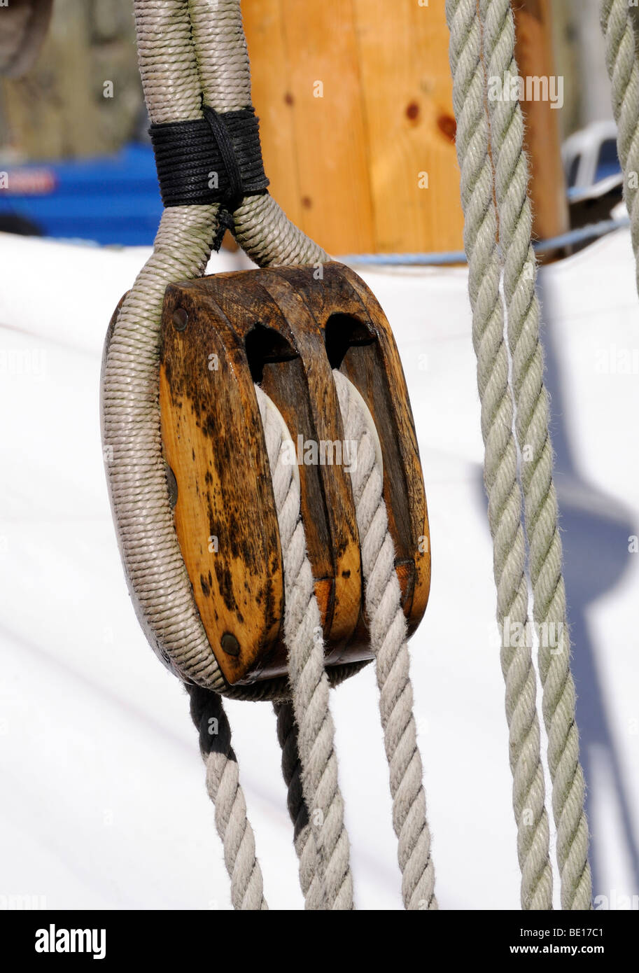 A block and tackle rigging of HMS Pickle was a 10-gun topsail schooner ...