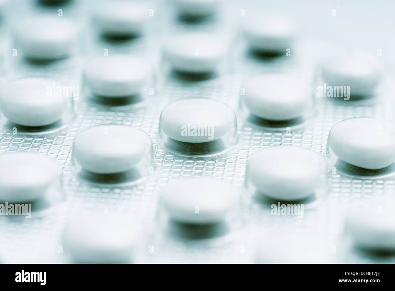 Coated tablets hi-res stock photography and images - Alamy