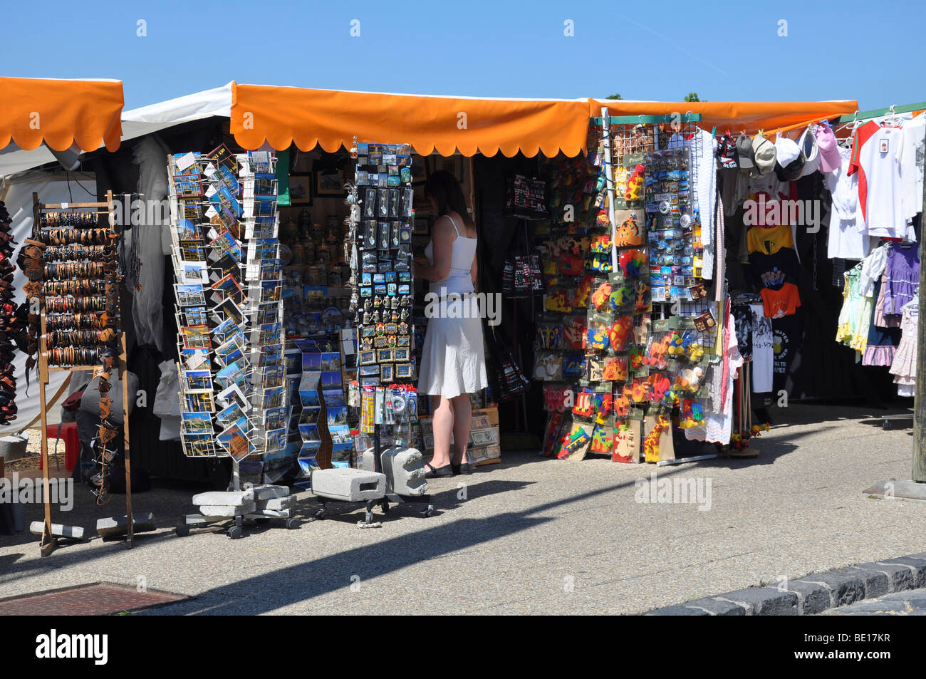 Eastern Europe, Hungary, Budapest, outdoor street market tourist ...