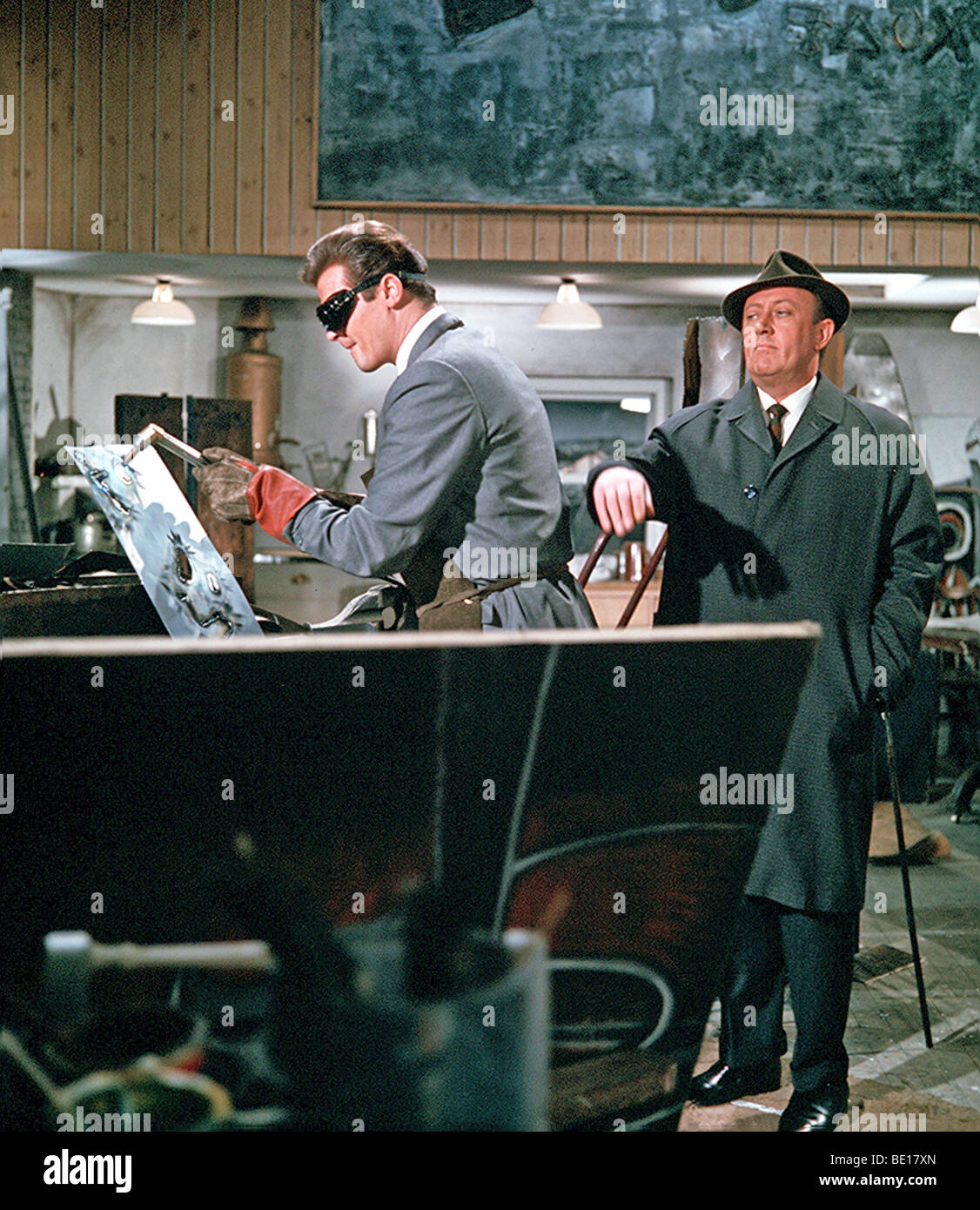 Saint uk tv series 1960 69 hi-res stock photography and images - Alamy