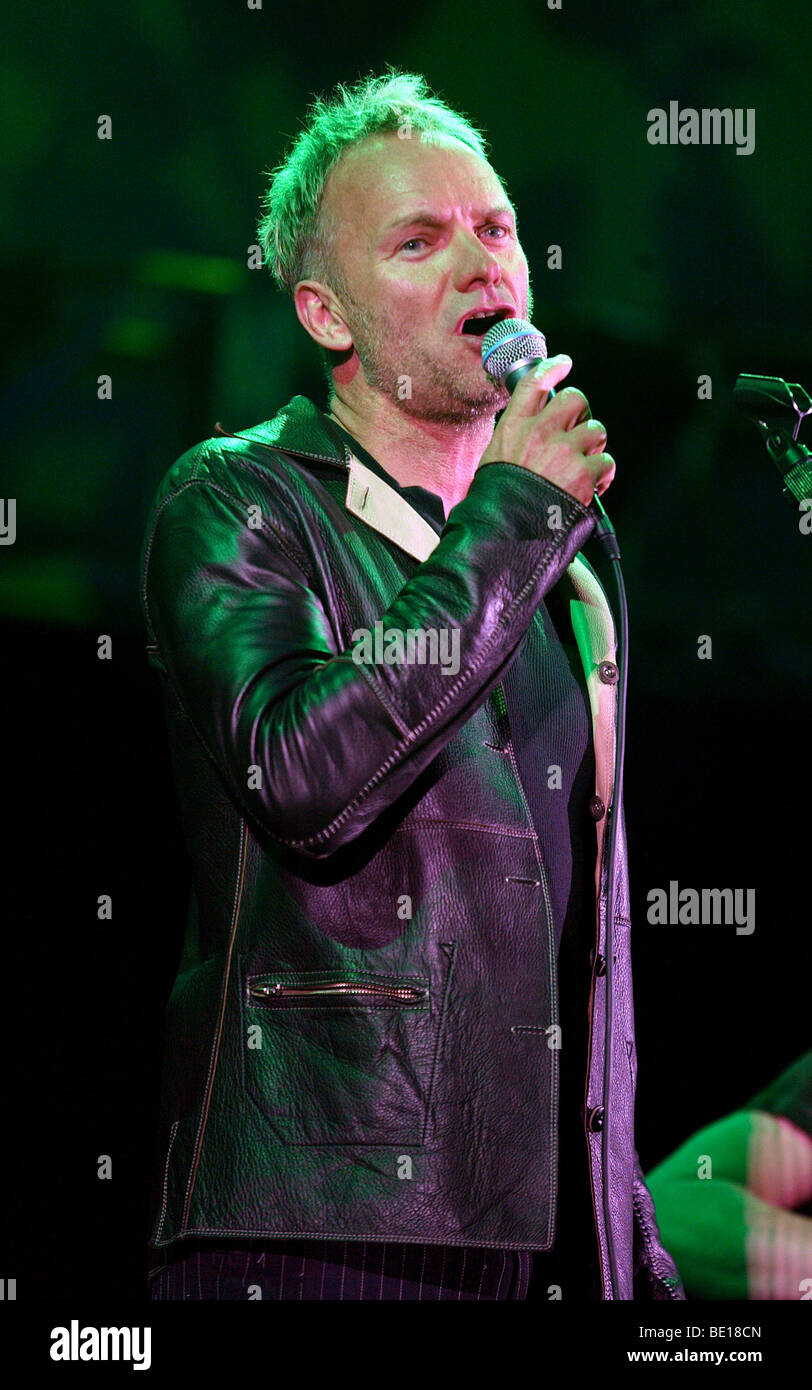 Sting singer hi-res stock photography and images - Alamy
