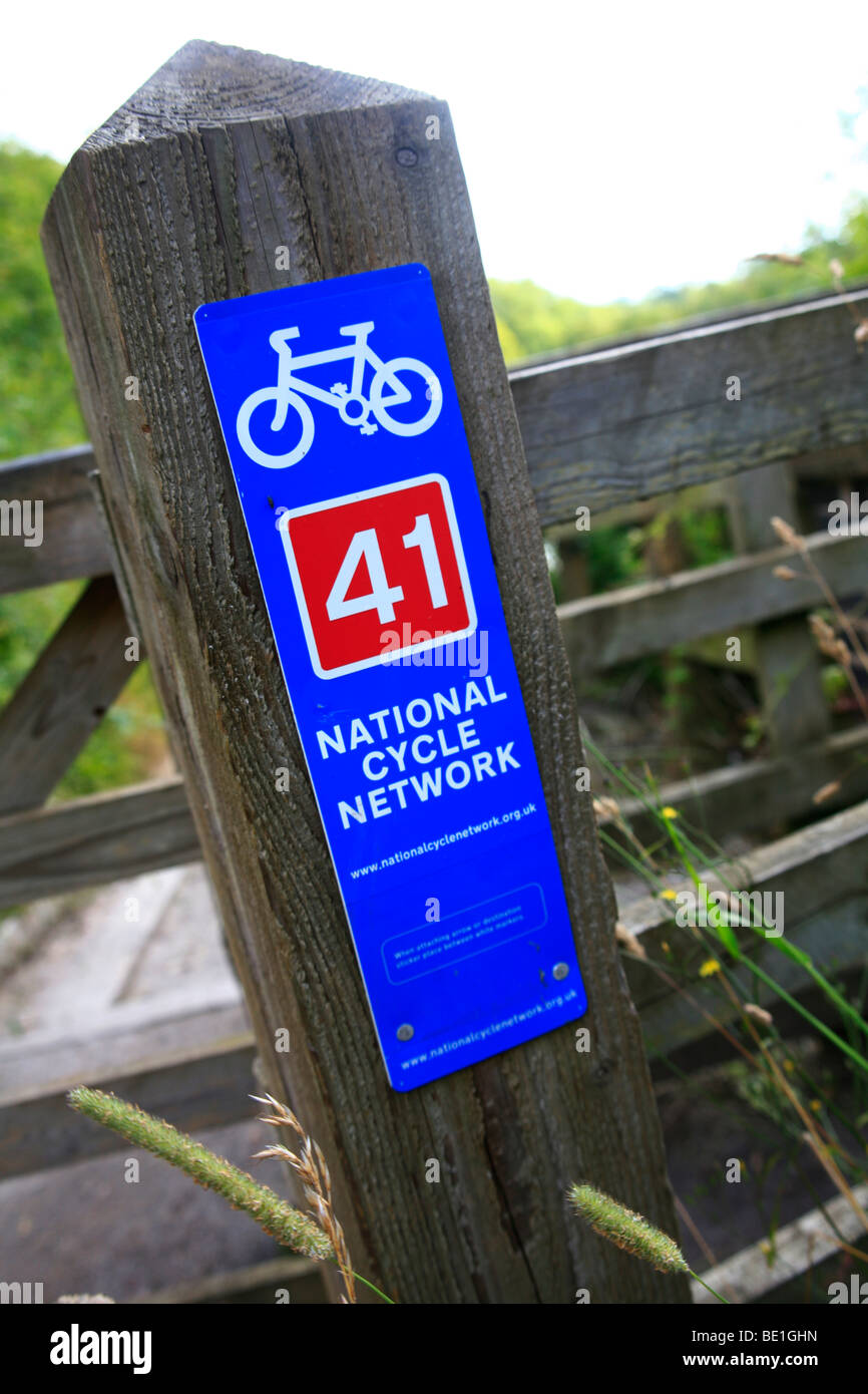 National Cycle Network Sign, Warwickshire, England Stock Photo - Alamy