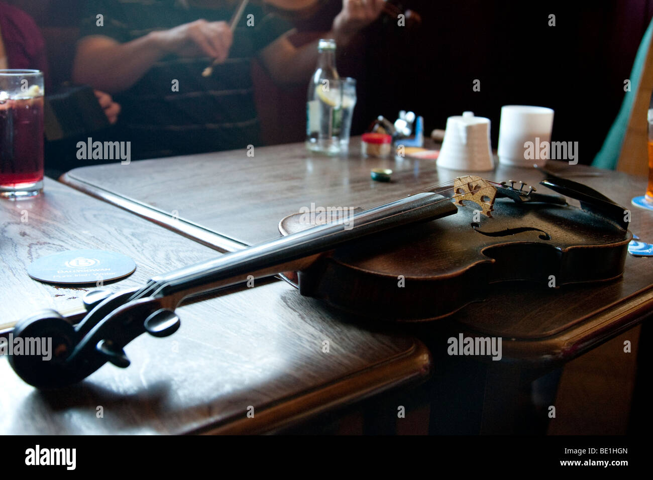 Traditional irish instrument hi-res stock photography and images - Alamy