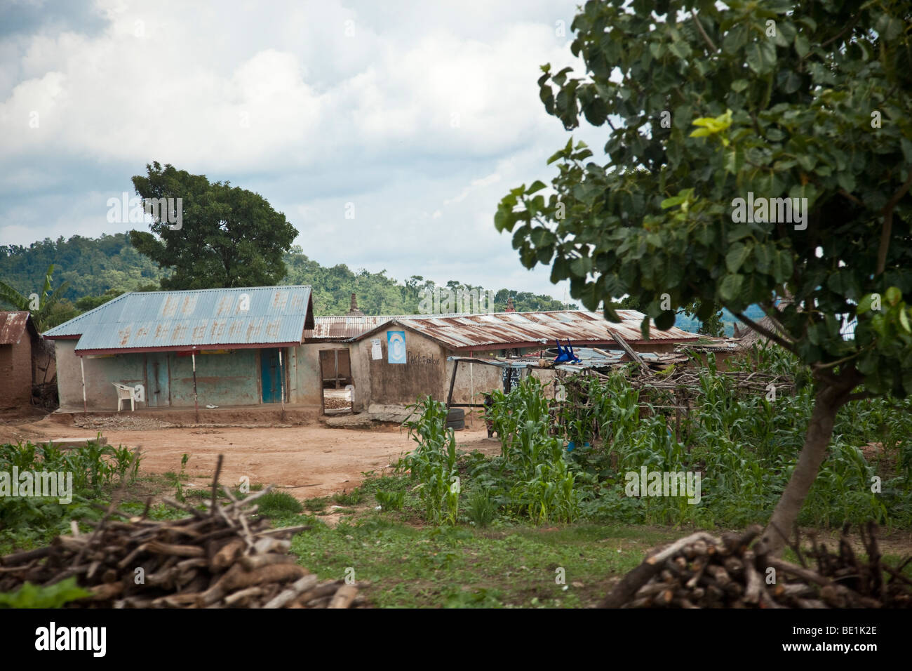 Nigerian village hi-res stock photography and images - Alamy