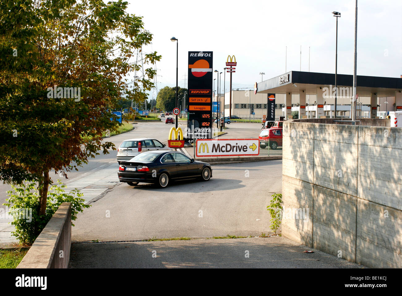 Commercial center: Mc Donald's Mc Drive drive thru service, Repsol gas ...