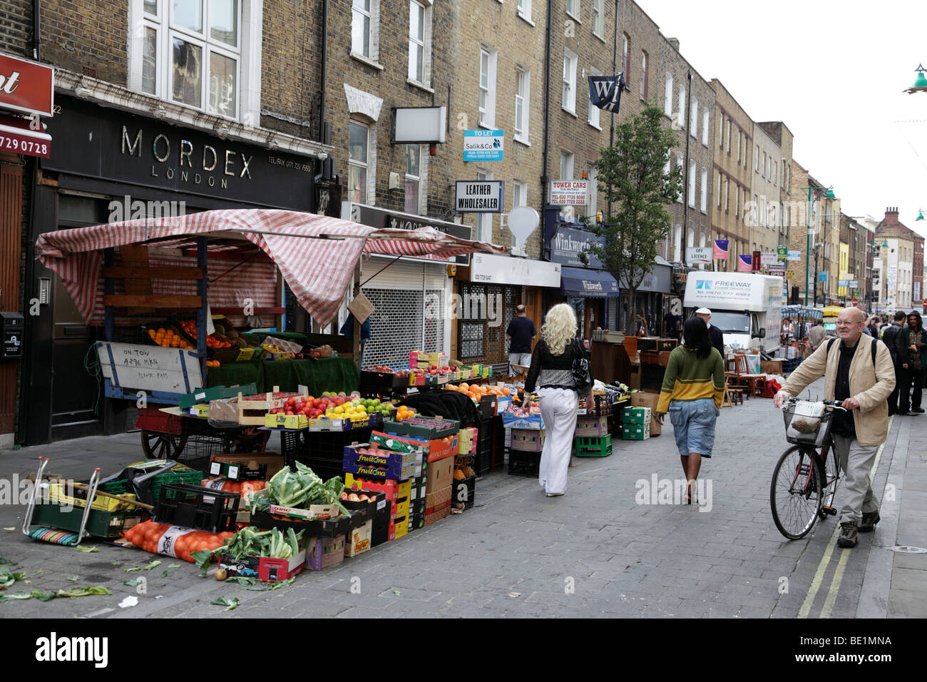 England london whitechapel brick lane hi-res stock photography and ...