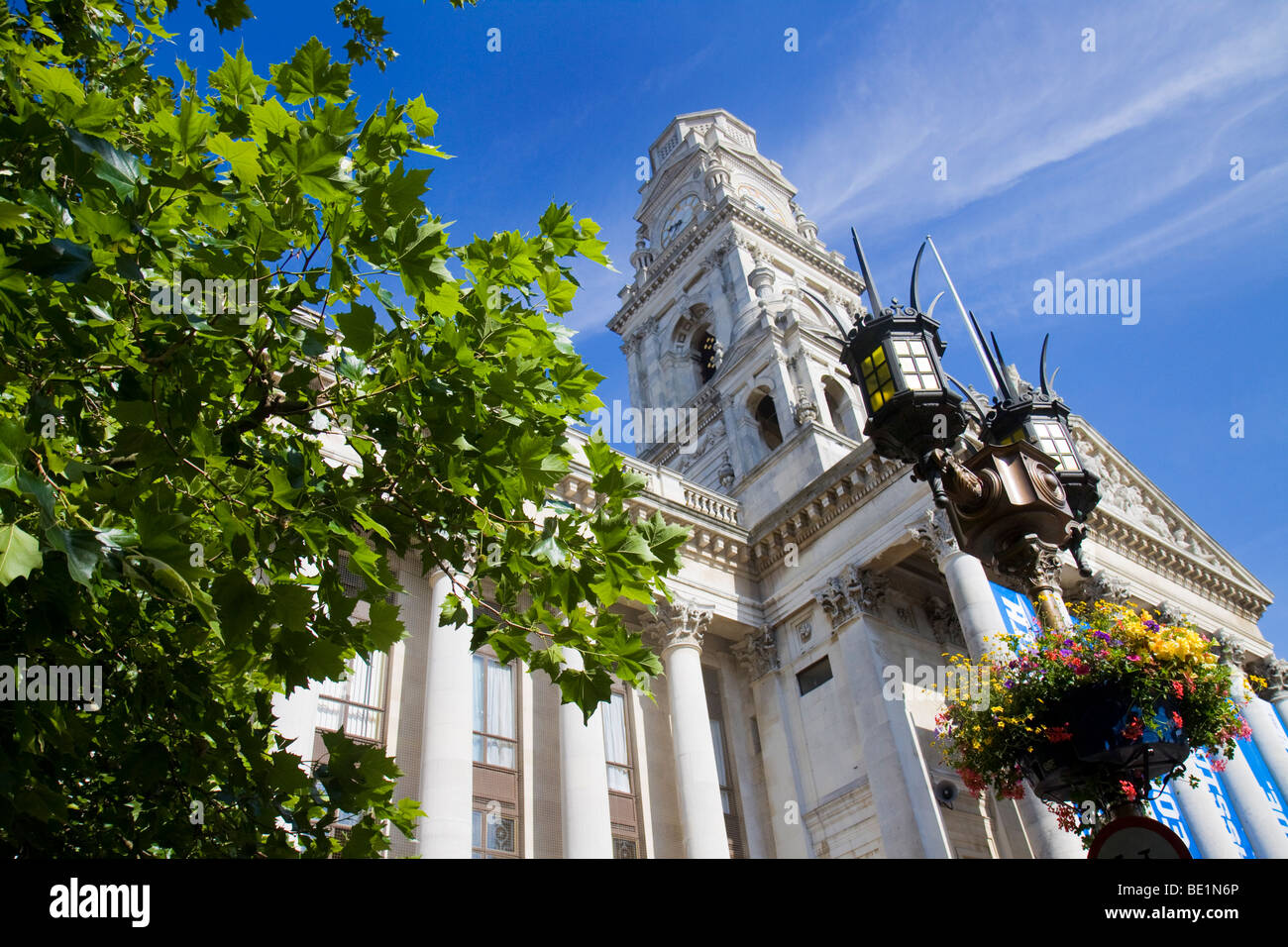 Portsmouth guildhall steps hi-res stock photography and images - Alamy