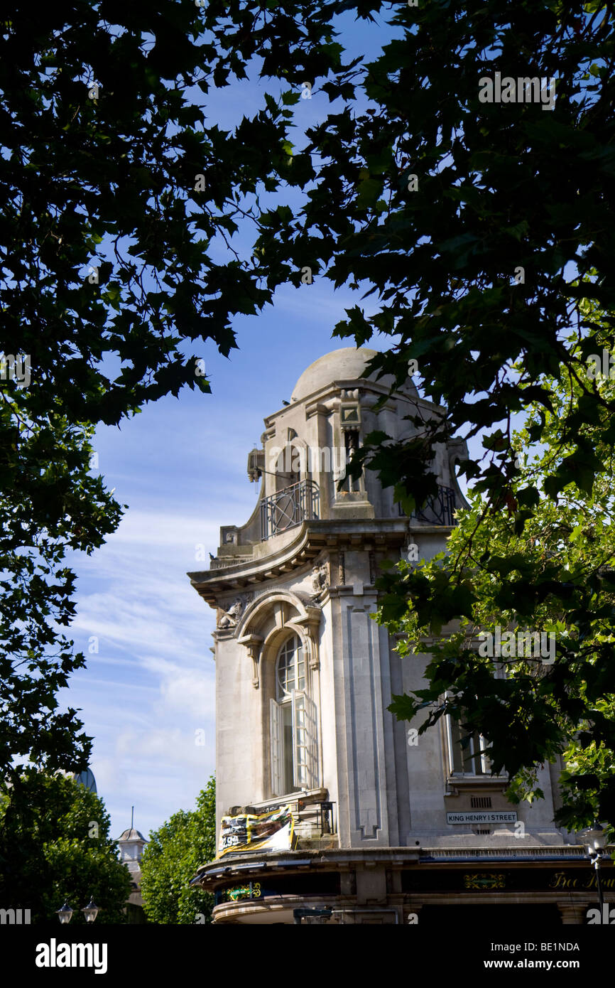 Portsmouth guildhall steps hi-res stock photography and images - Alamy