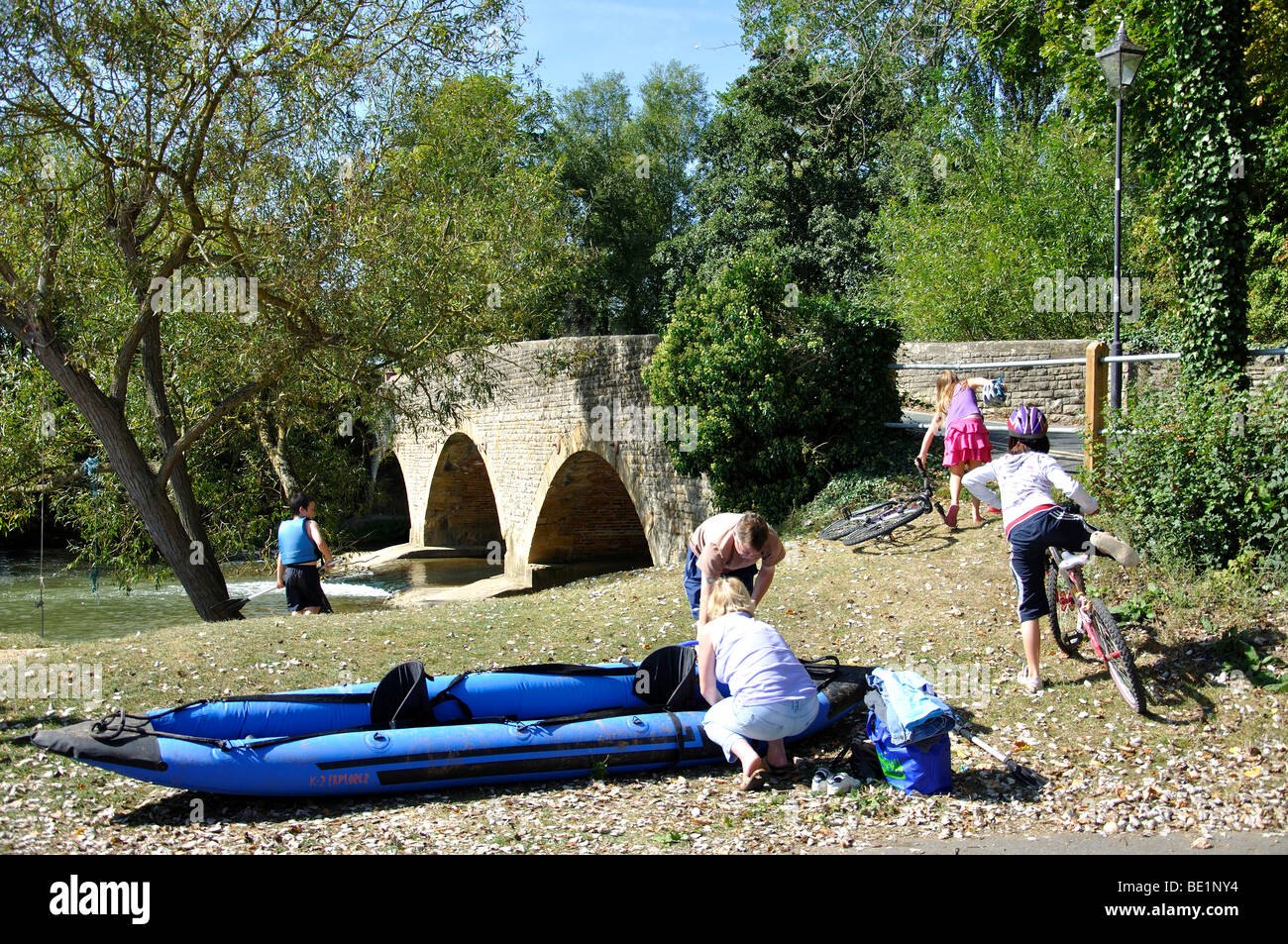 Wolvercote bridge hi-res stock photography and images - Alamy