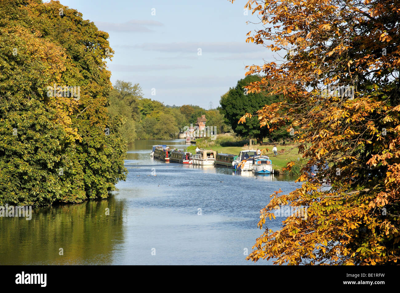 River Thames in early autumn, Abingdon-on-Thames, Oxfordshire, England ...