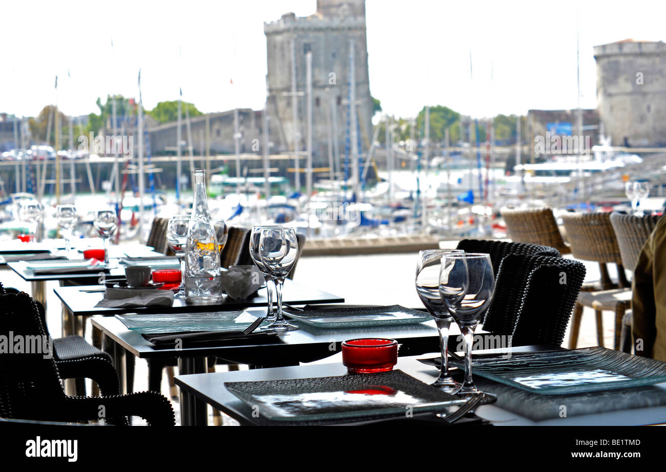 La rochelle cafe hi-res stock photography and images - Alamy