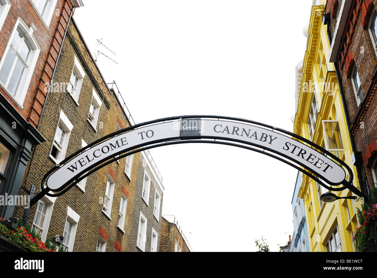 Carnaby street sign hi-res stock photography and images - Alamy
