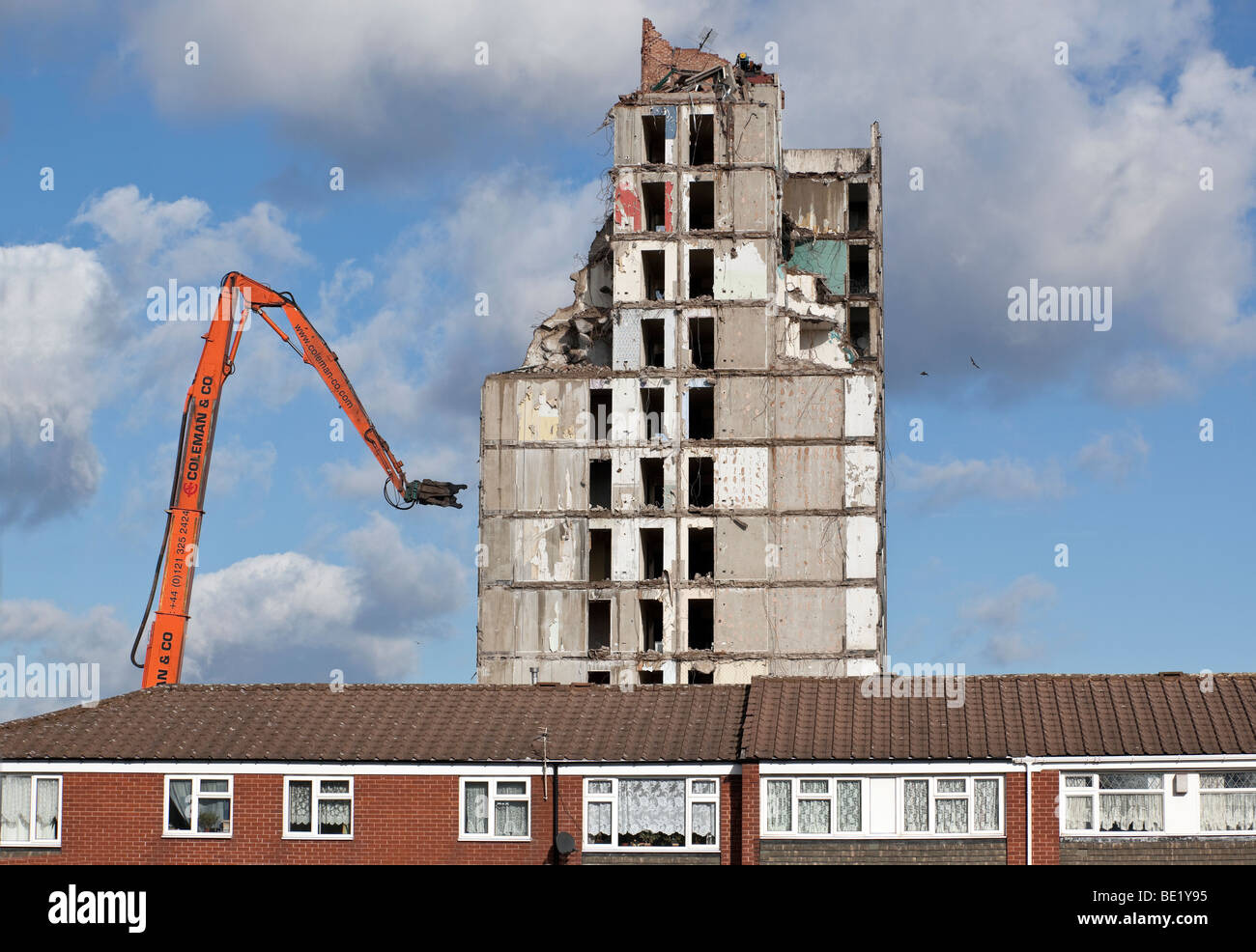 Demolition of tower block High Resolution Stock Photography and Images ...