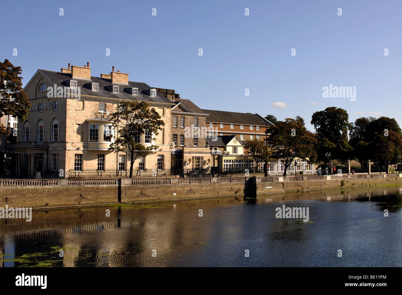 Bedford embankment hotel hi-res stock photography and images - Alamy