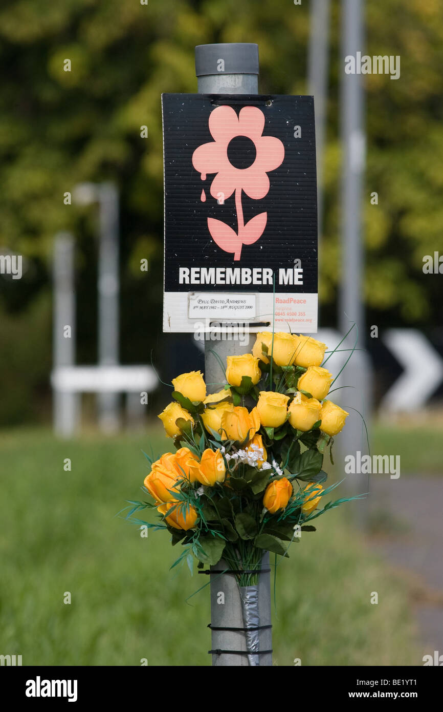 Roadside memorial sign to a road traffic accident victim Stock Photo ...