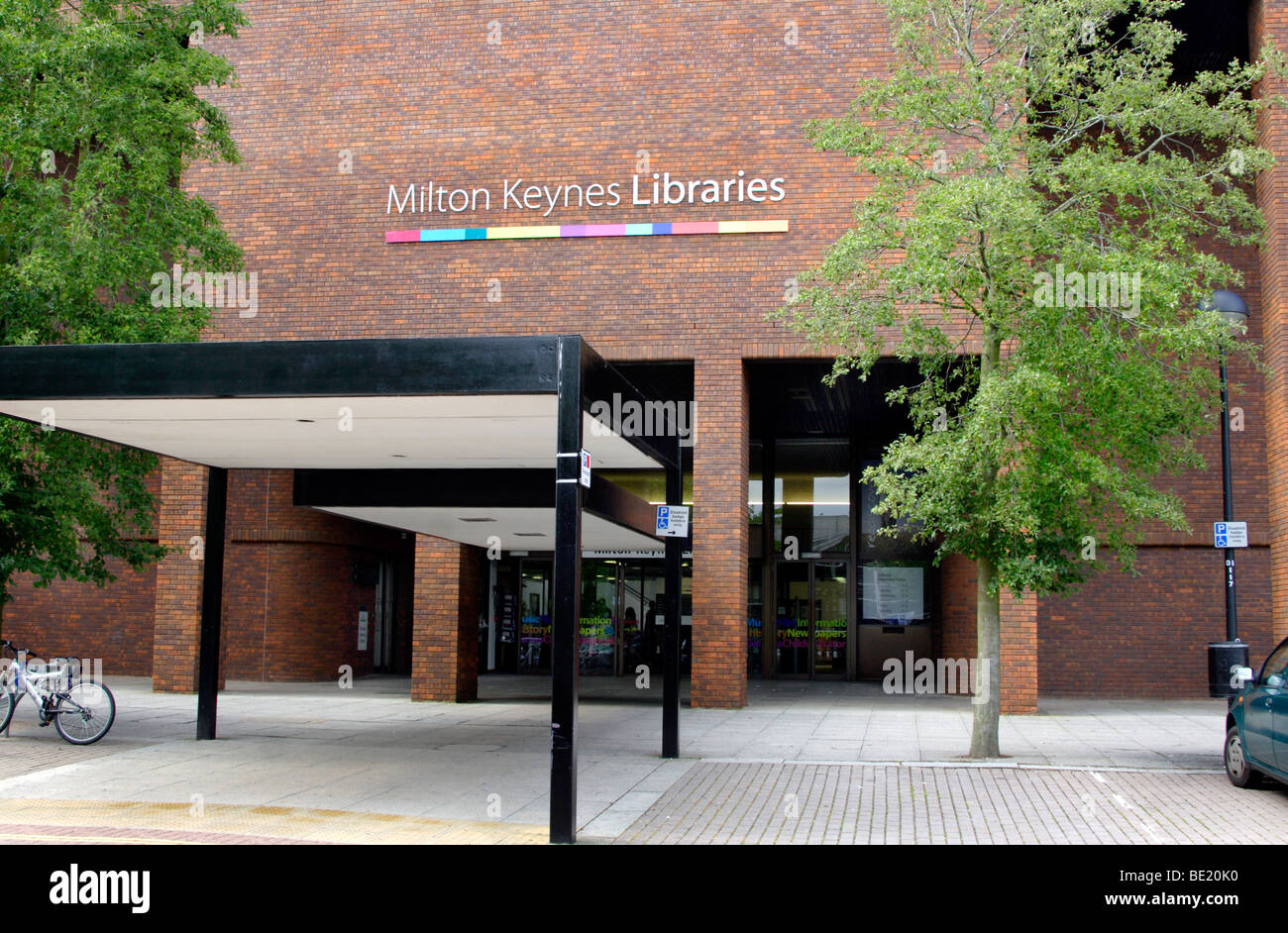 Milton Keynes Library , Buckinghamshire , England , UK Stock Photo - Alamy