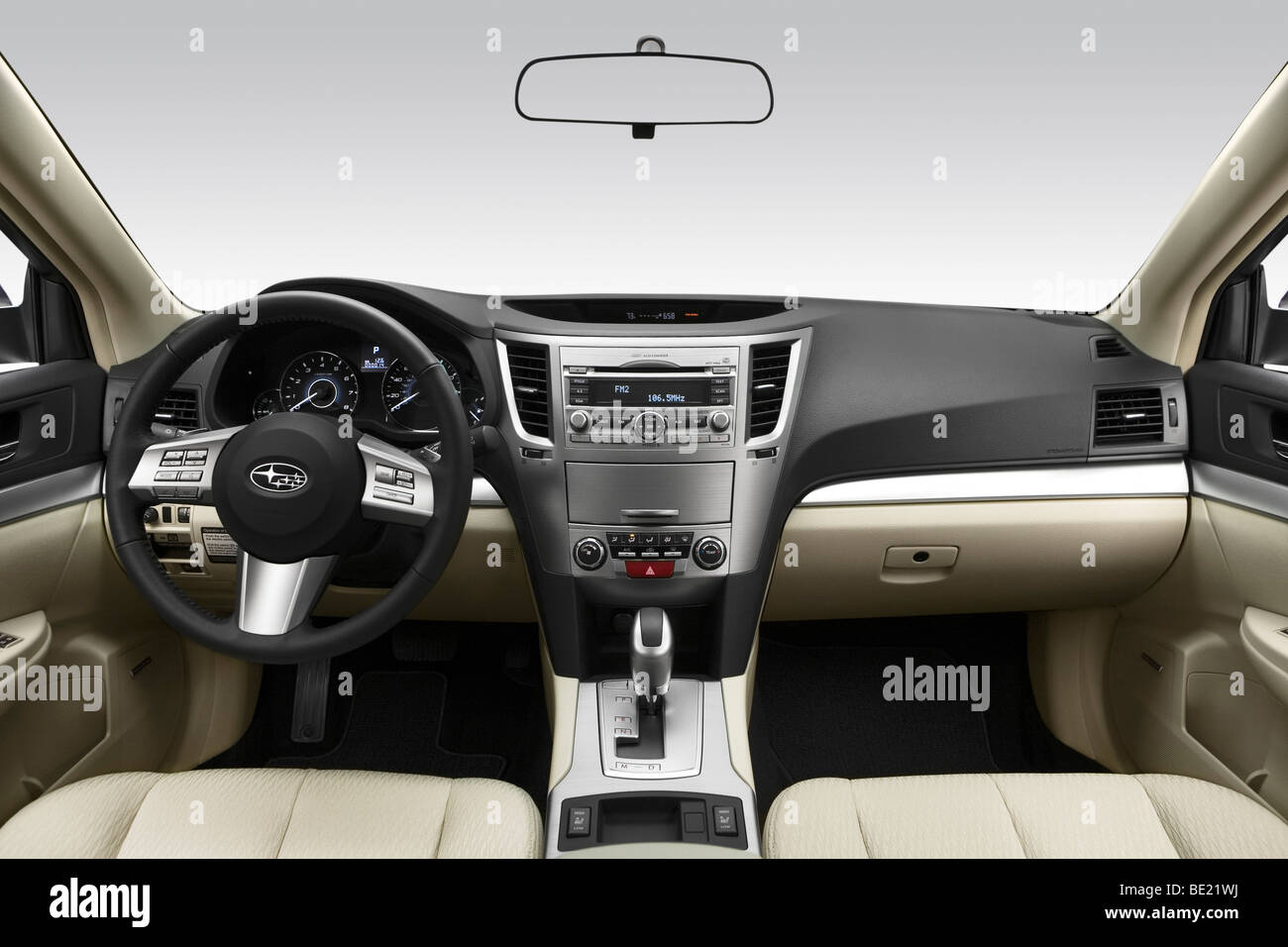 Subaru outback dashboard hi-res stock photography and images - Alamy