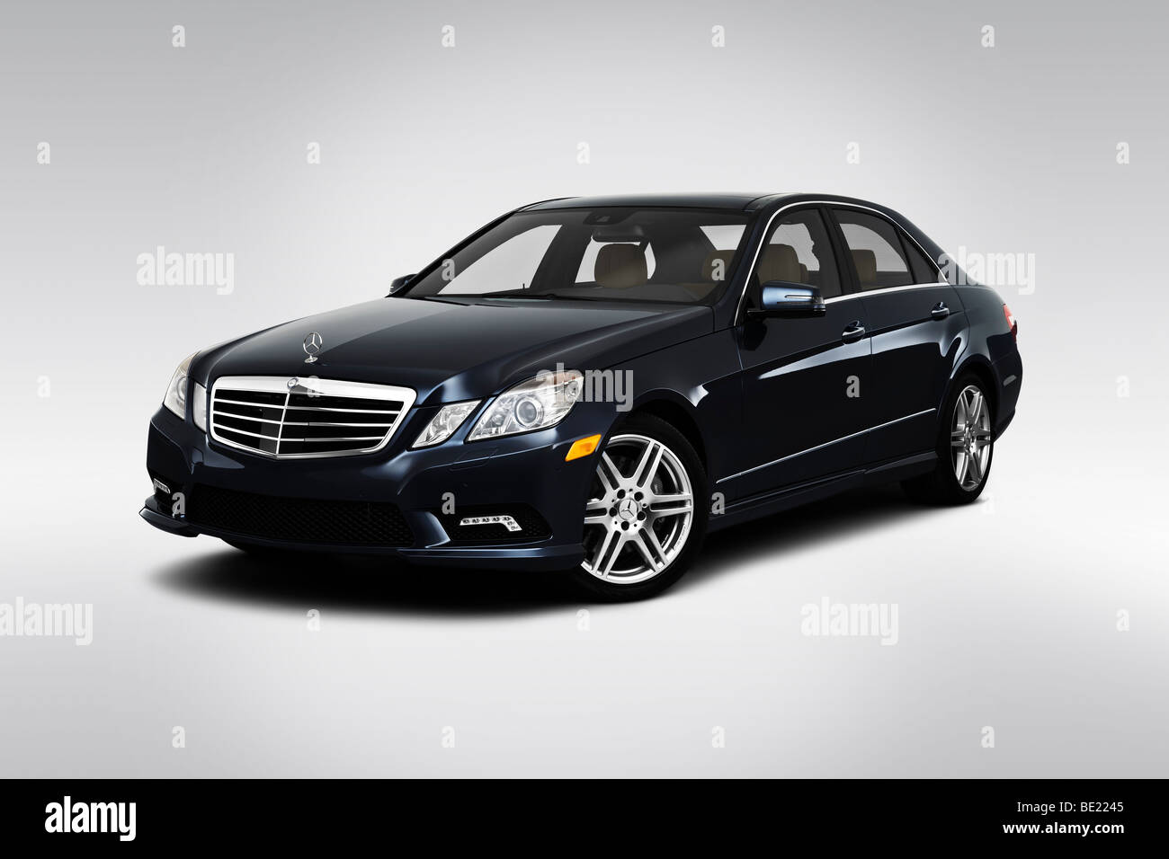 Mercedes benz car side hi-res stock photography and images - Alamy