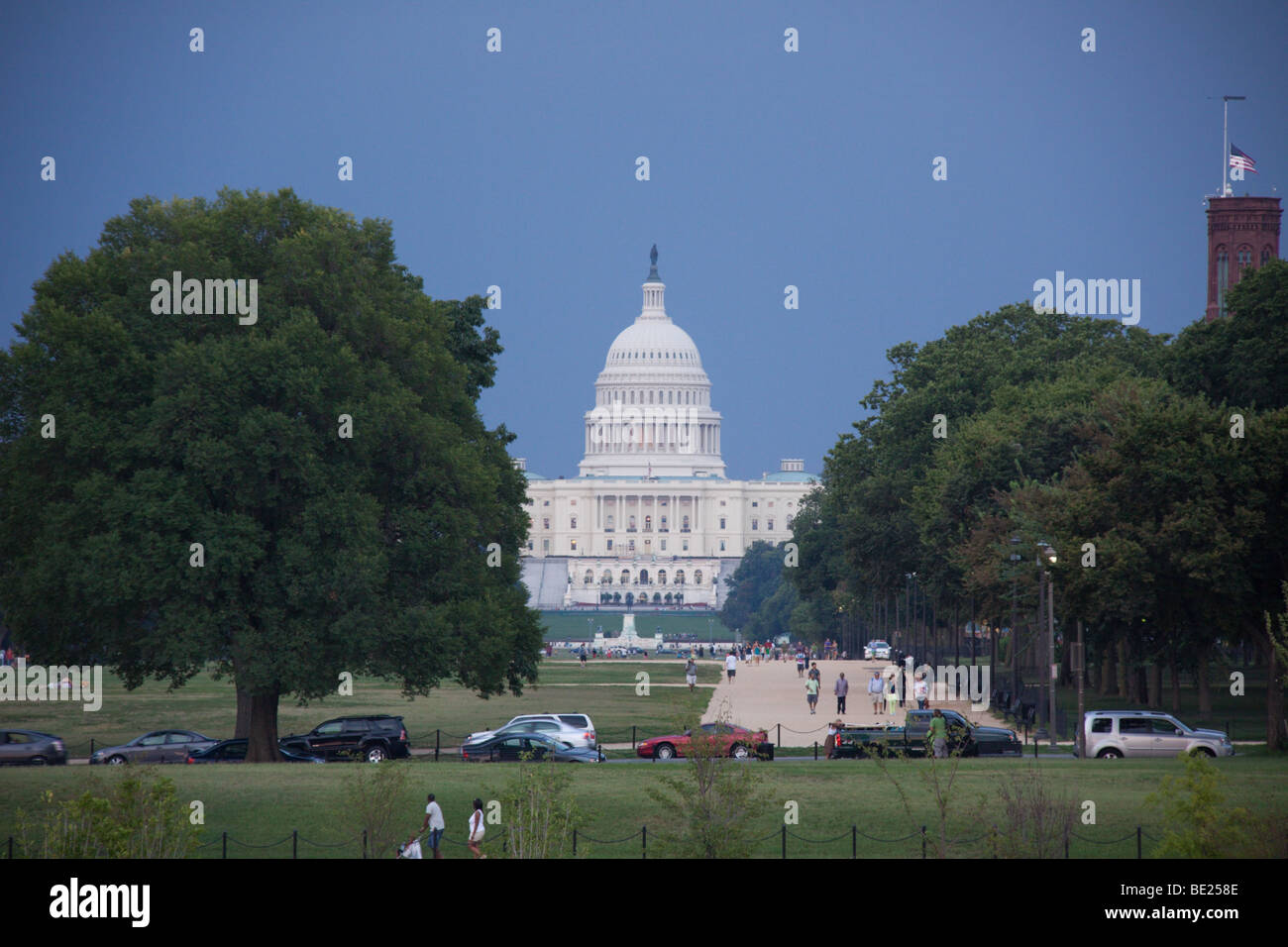 Us capitol washington storm hi-res stock photography and images - Alamy