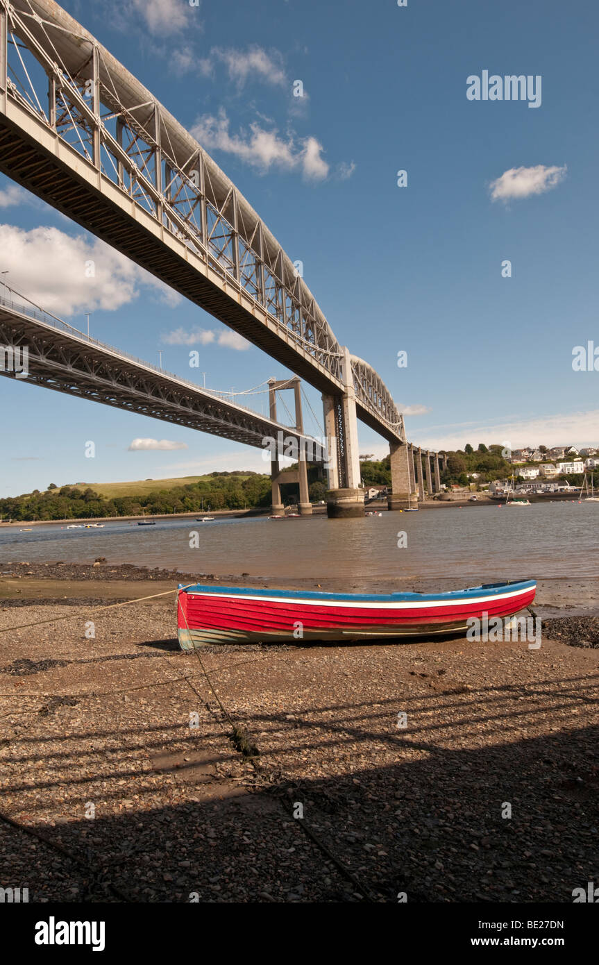 Tamar rail bridge hi-res stock photography and images - Alamy
