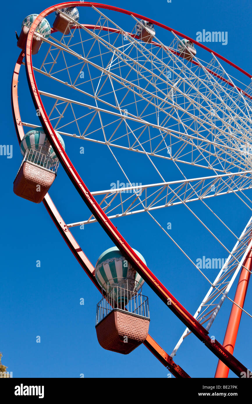 Ferris wheel at Gold reef city Stock Photo - Alamy
