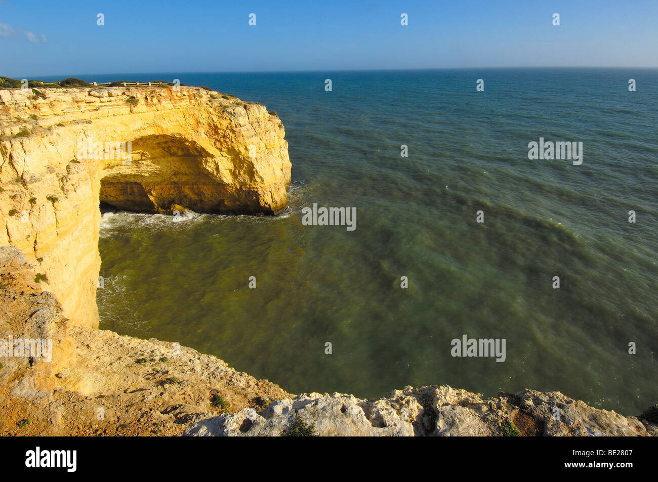 Cliffs at Praia Do Carvalho(Carvalho Beach). Carvoeiro, Lagoa, Algarve ...