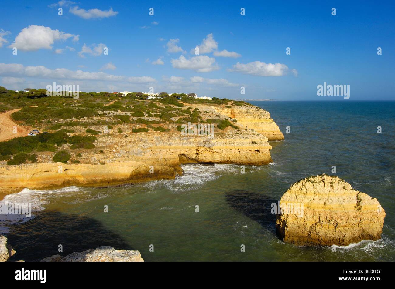 Cliffs at Praia Do Carvalho(Carvalho Beach). Carvoeiro, Lagoa, Algarve ...