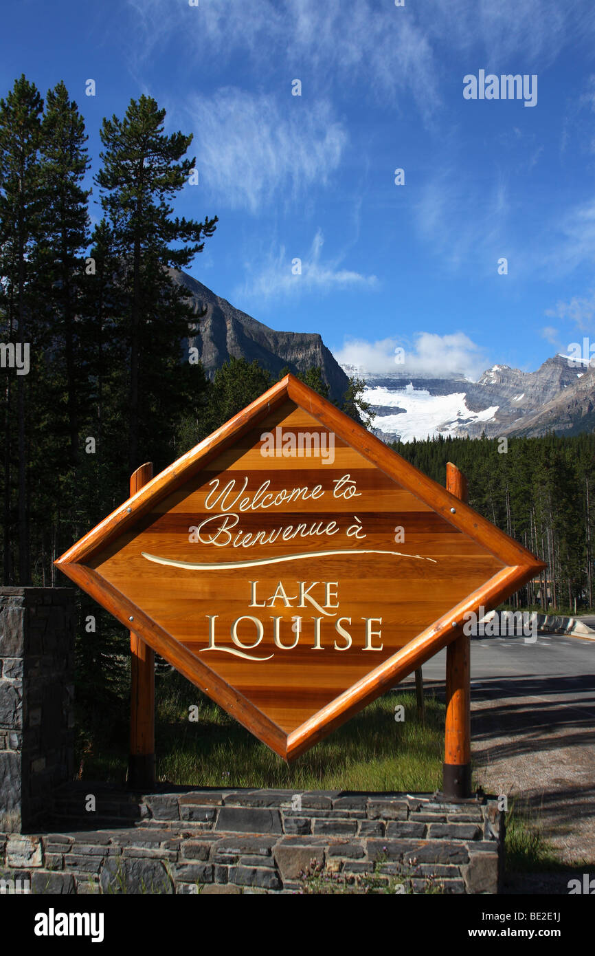 Lake louise welcome sign hi-res stock photography and images - Alamy