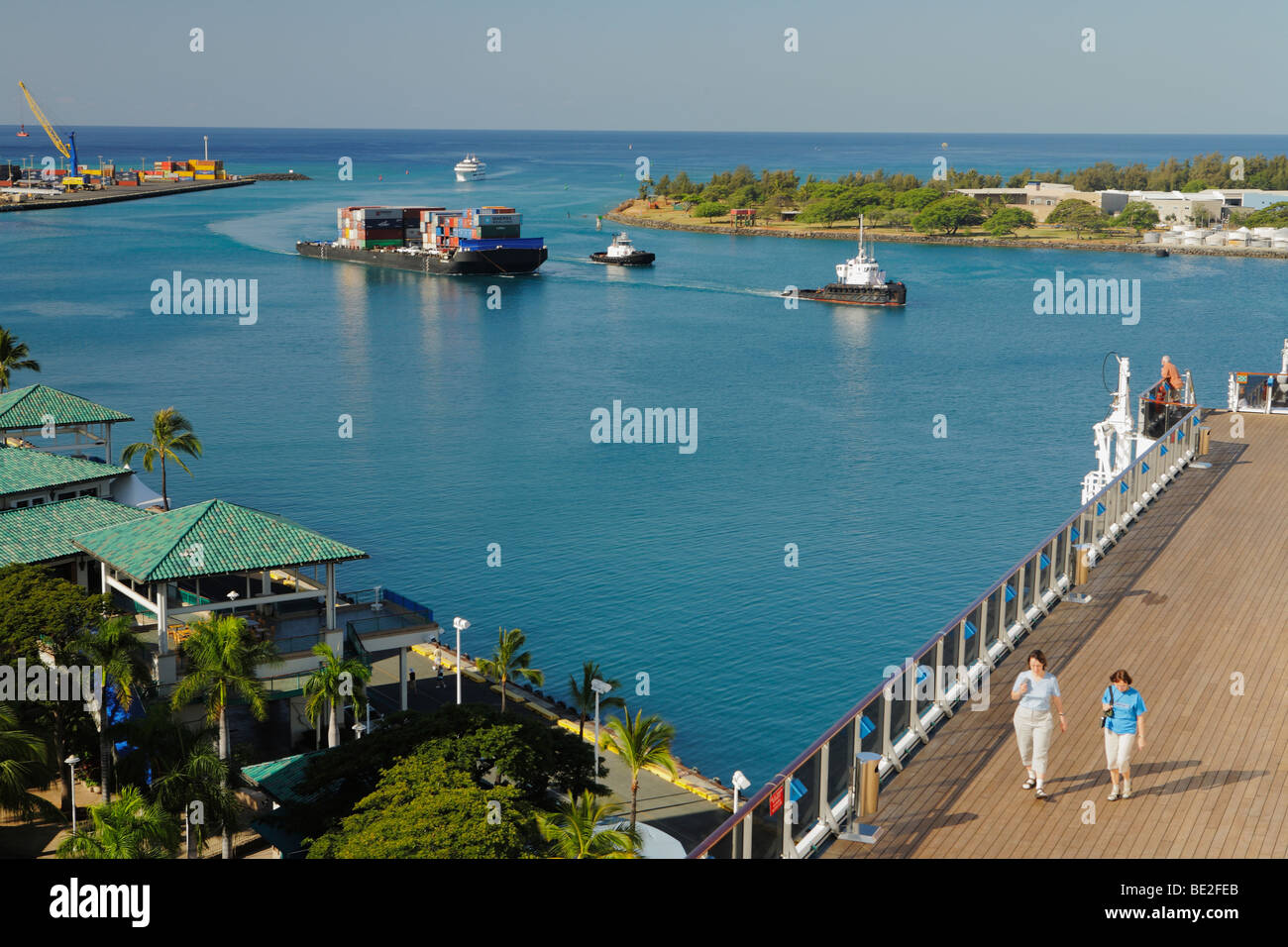 Port of honolulu hi-res stock photography and images - Alamy
