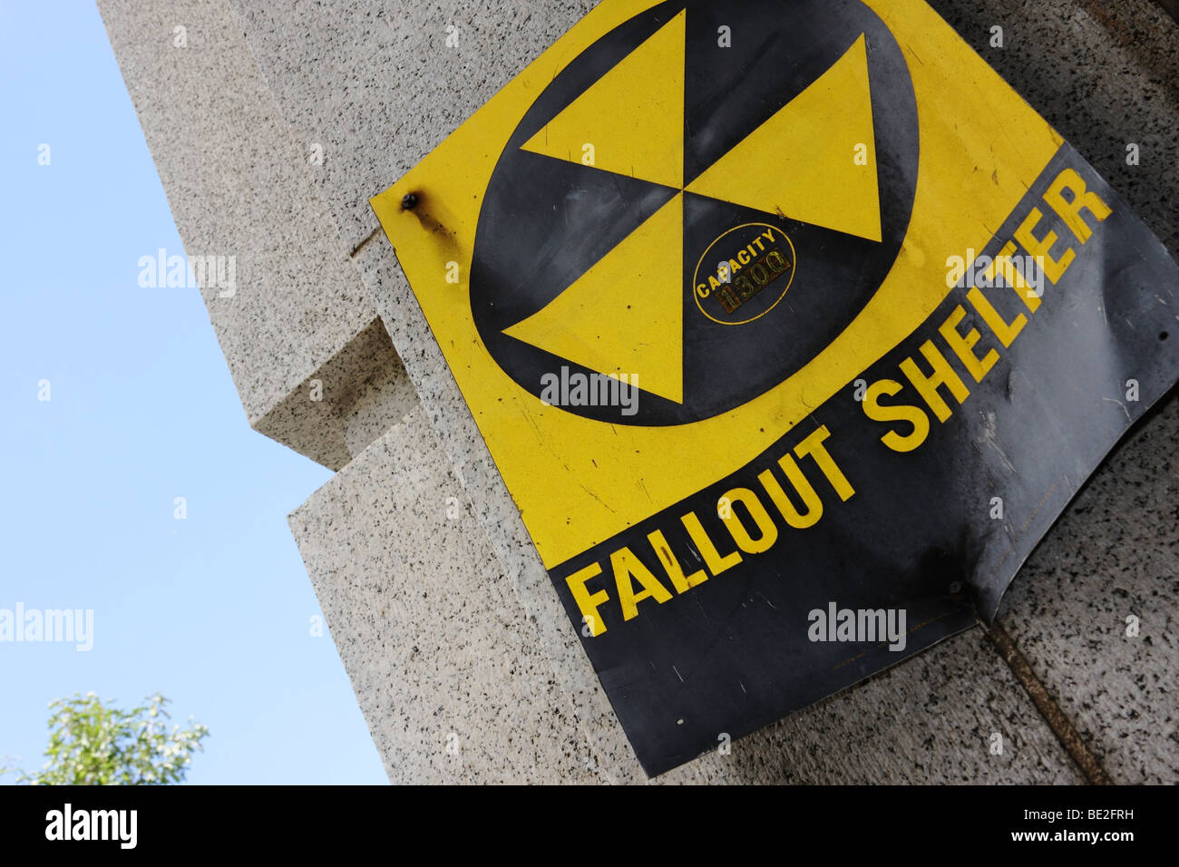 Nuclear fallout shelter hi-res stock photography and images - Alamy