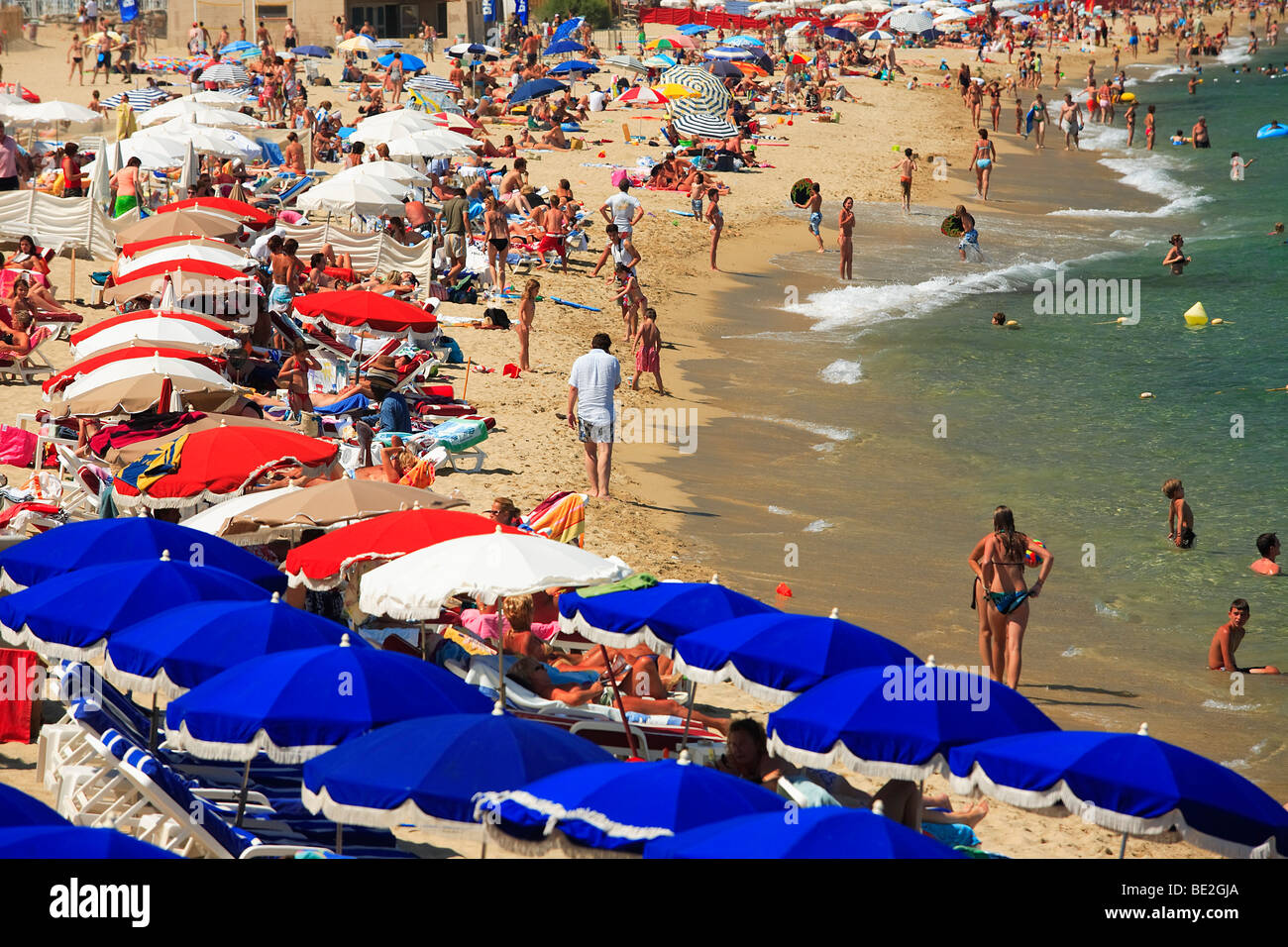 LA NARTELLE BEACH, LES ISSAMBRES, VAR, FRANCE Stock Photo - Alamy