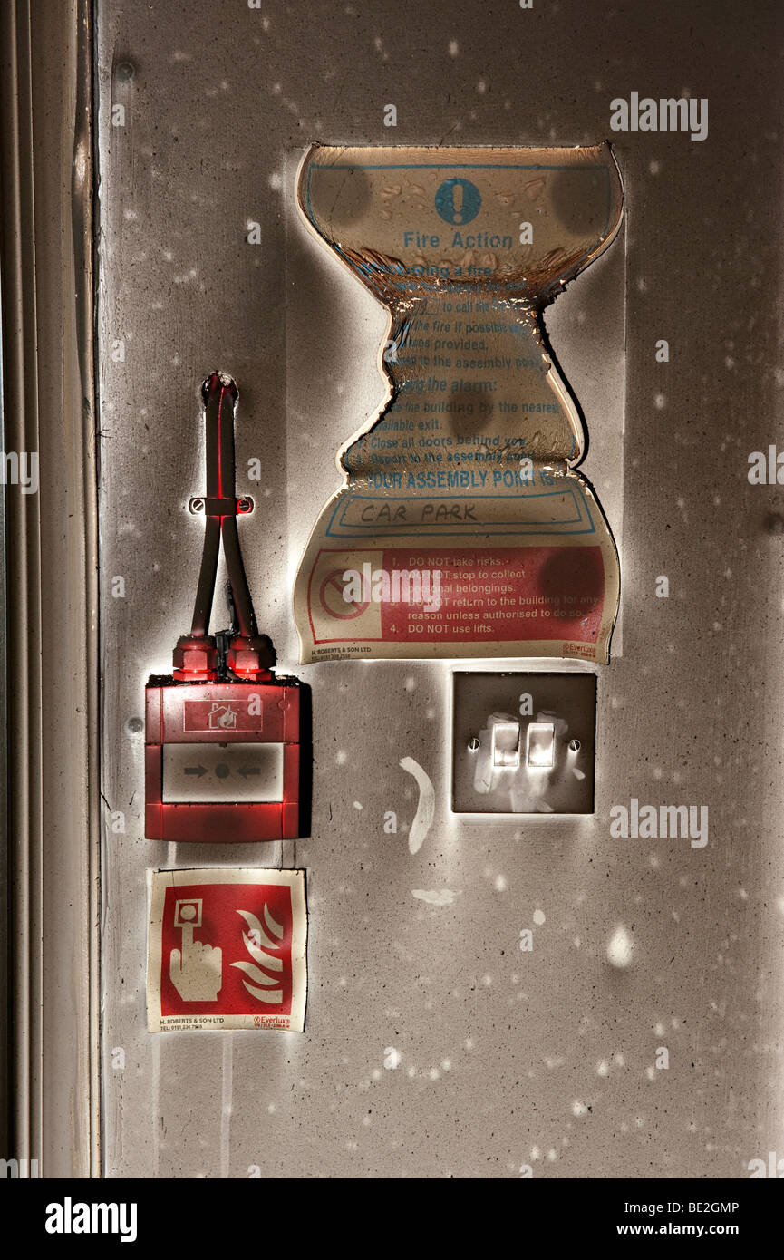 Fire alarm call point hi-res stock photography and images - Alamy