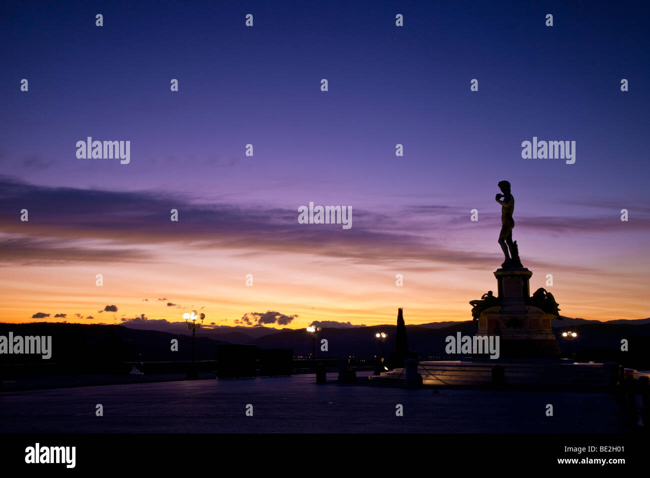 Michelangelo sculpture dawn hi-res stock photography and images - Alamy