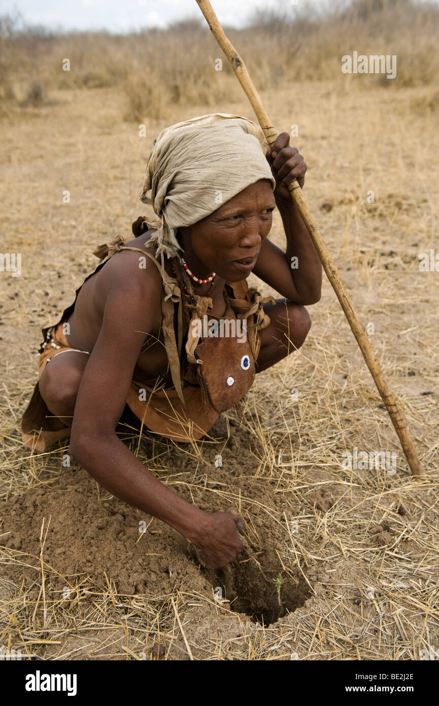 Elderly female khoisan native hi-res stock photography and images - Alamy