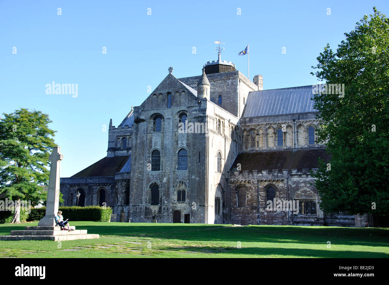 Romsey abbey hampshire england hi-res stock photography and images - Alamy