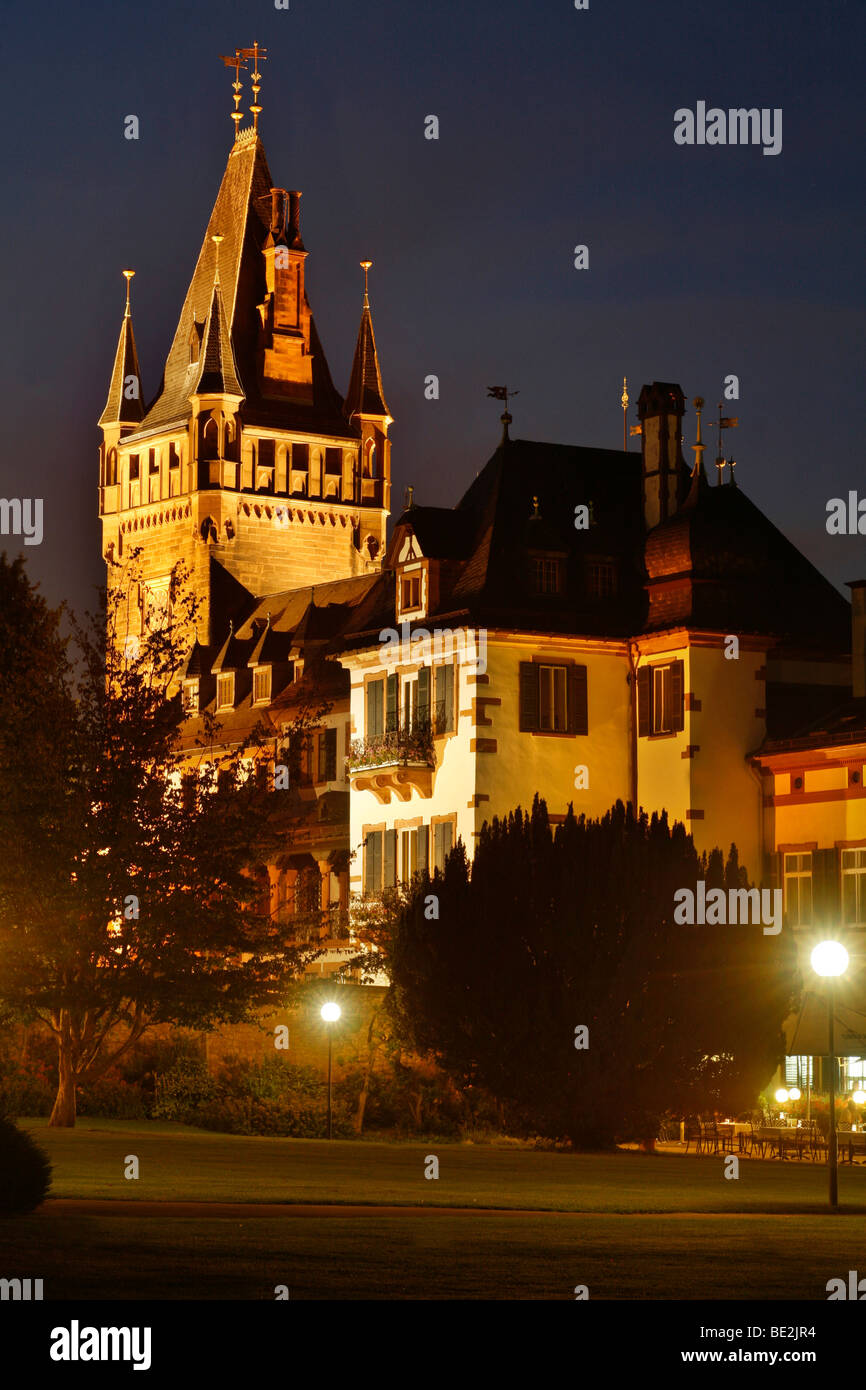 Weinheimer Schloss, castle at dusk, Zweiburgenstadt on the Bergstrasse ...