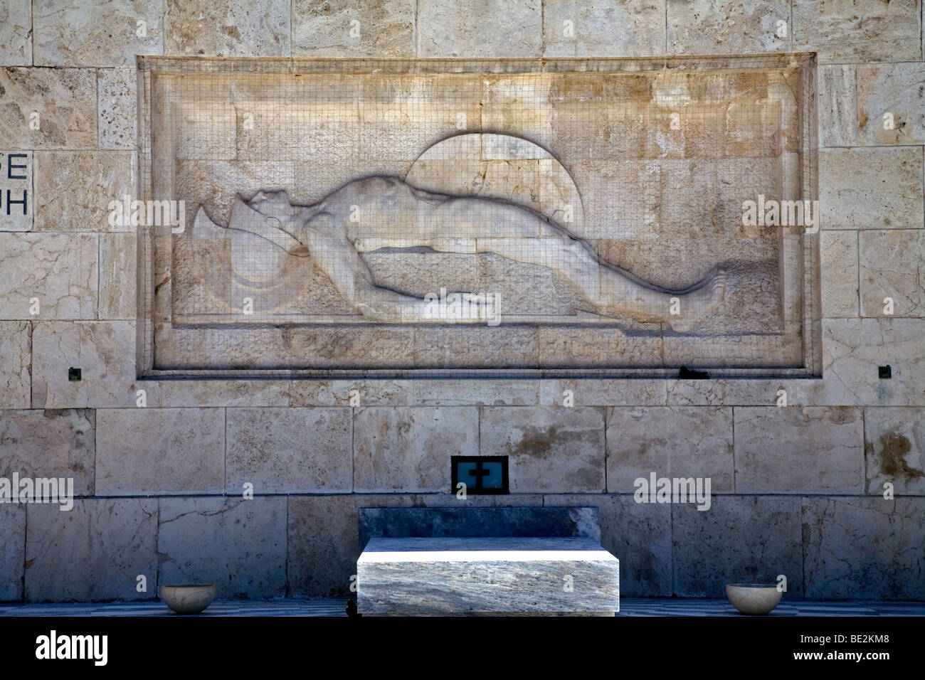 Athens parliament tomb hi-res stock photography and images - Alamy