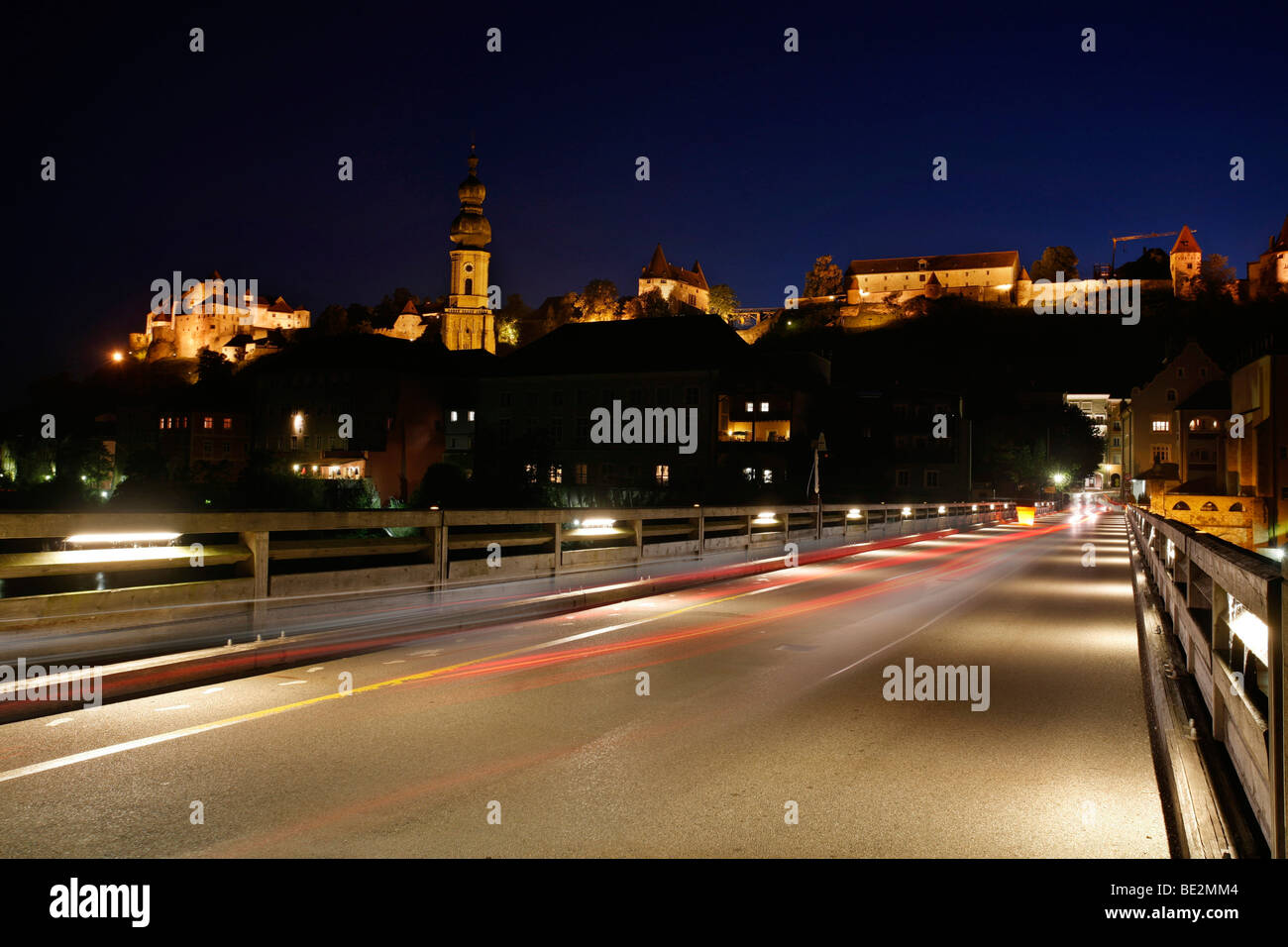 Burghausen castle bavaria night hi-res stock photography and images - Alamy