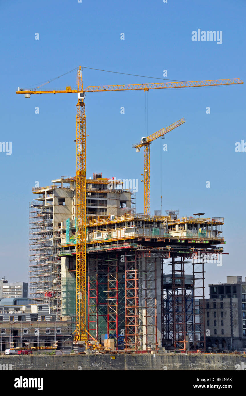 Construction site, Kranhaus Nord building at the Rheinauhafen harbour ...