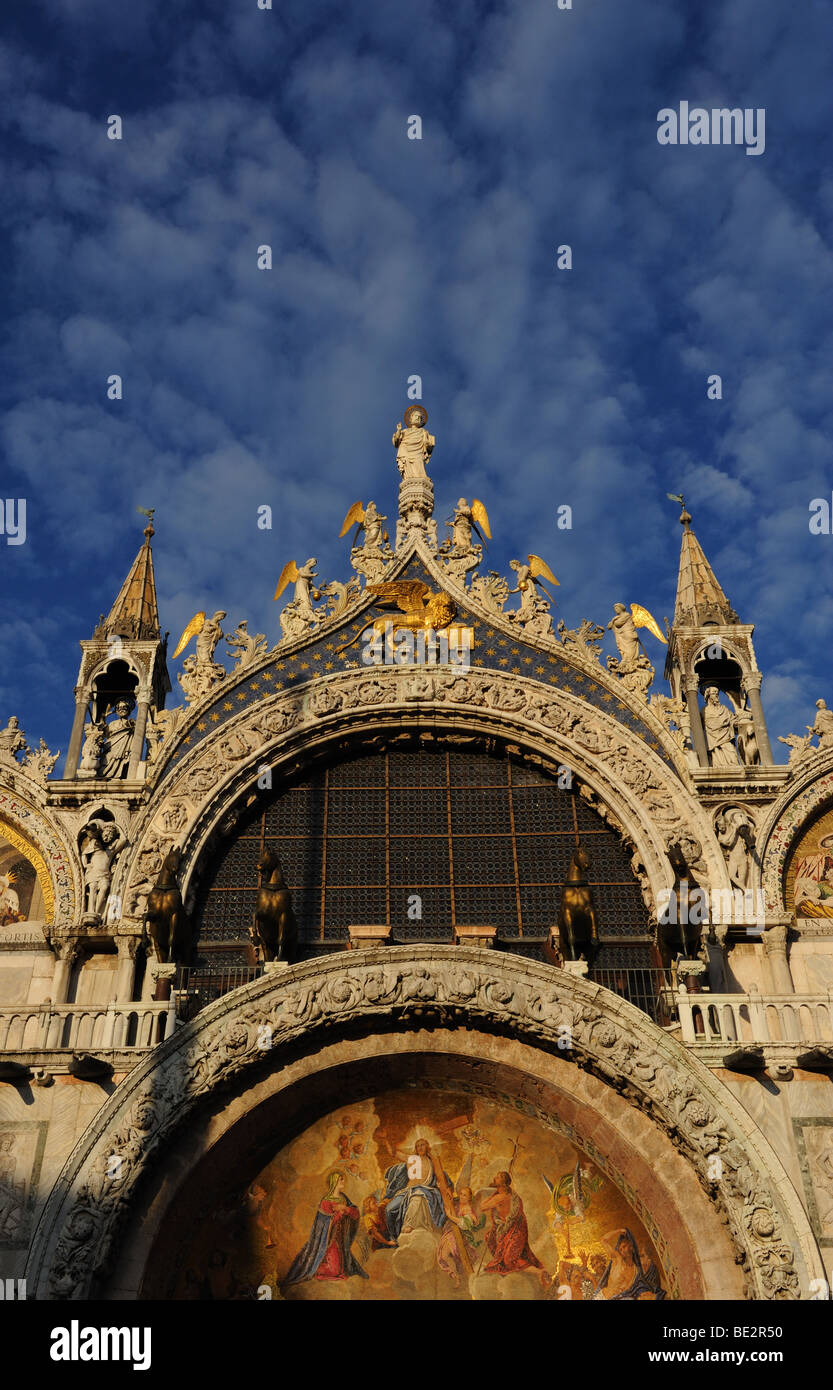 Venice's San Marco cathedral in evening sun light Stock Photo - Alamy