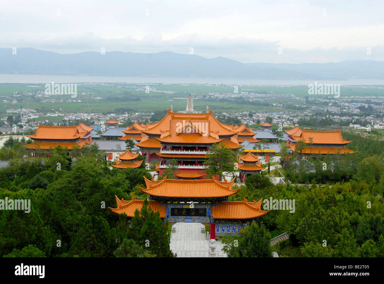 The three pagodas of chongsheng temple hi-res stock photography and ...