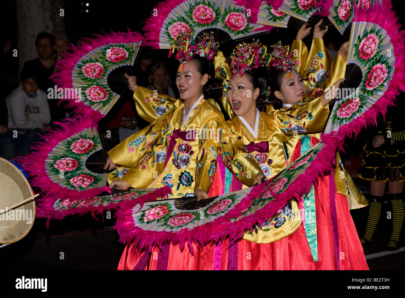 chinese women female traditional fan dance parade procession carnival ...