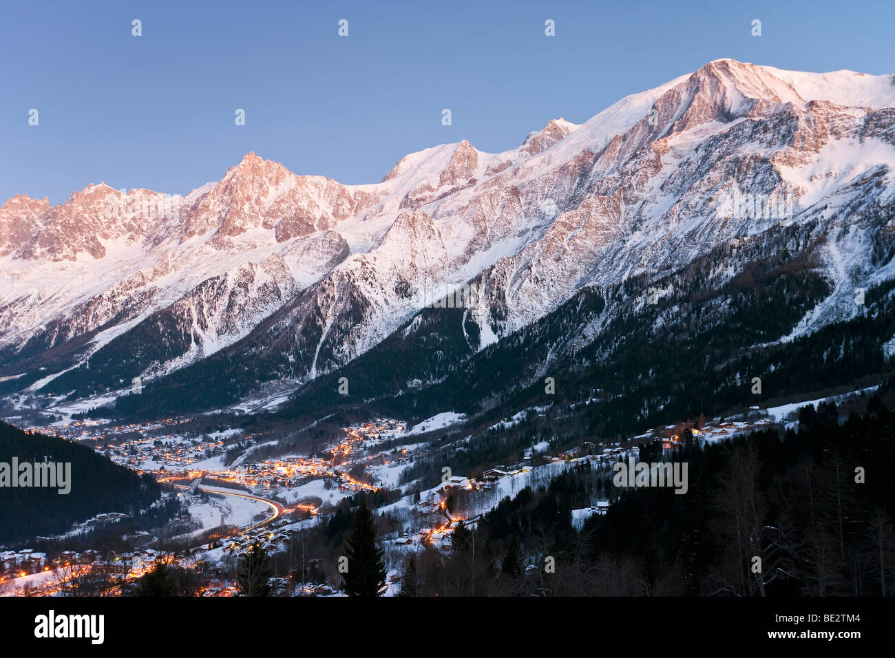 Chamonix hi-res stock photography and images - Alamy