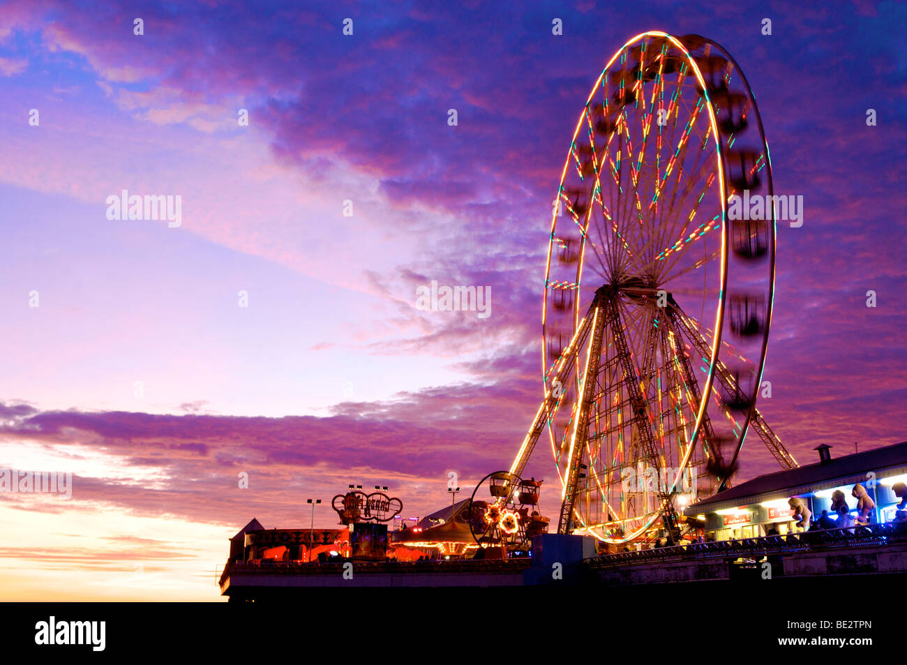 Illuminated Ferris wheel on Central pier Blackpool Stock Photo - Alamy