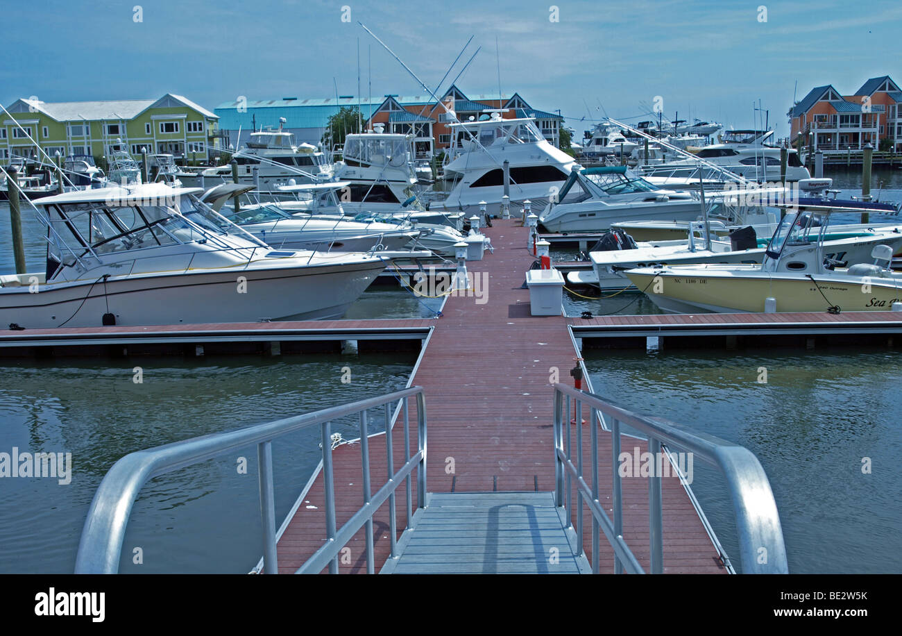 Ramp leading to a marina hi-res stock photography and images - Alamy